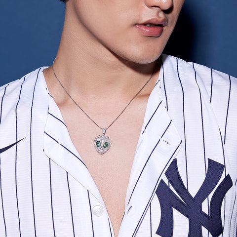 Alien Emoji Pendant – Zillionaireindia